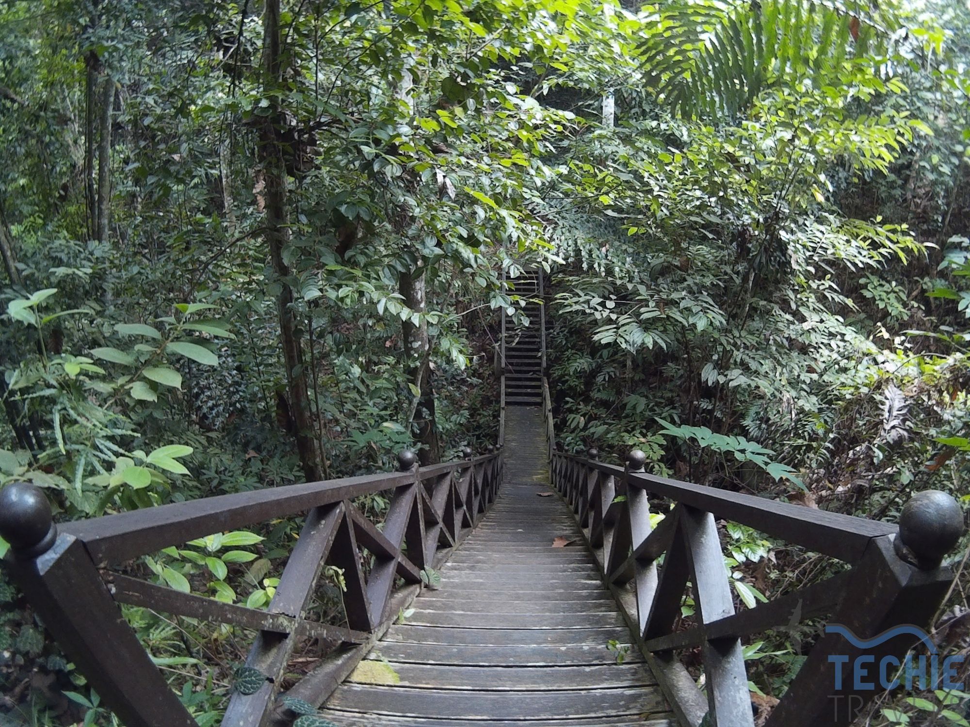 Kota Kinabalu - Sabeh Cultural Center and Lok Kawi Zoo | TechieTravels